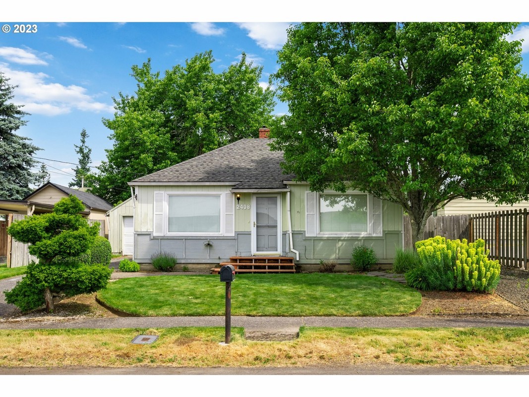 Dana Davenport - 2408 E 9th St Vancouver WA 98661 - Property Website