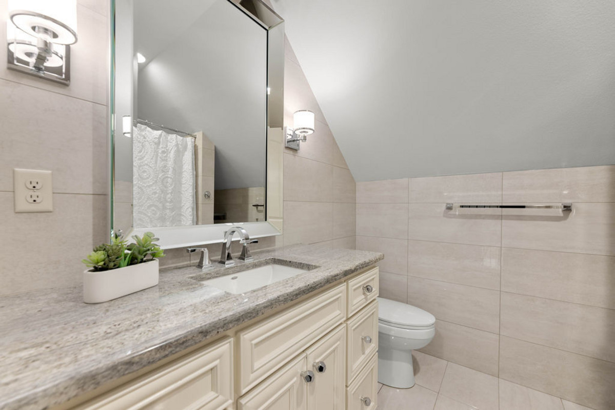 Deborah Blom - 4909 NW 126th St - Virtual Tour