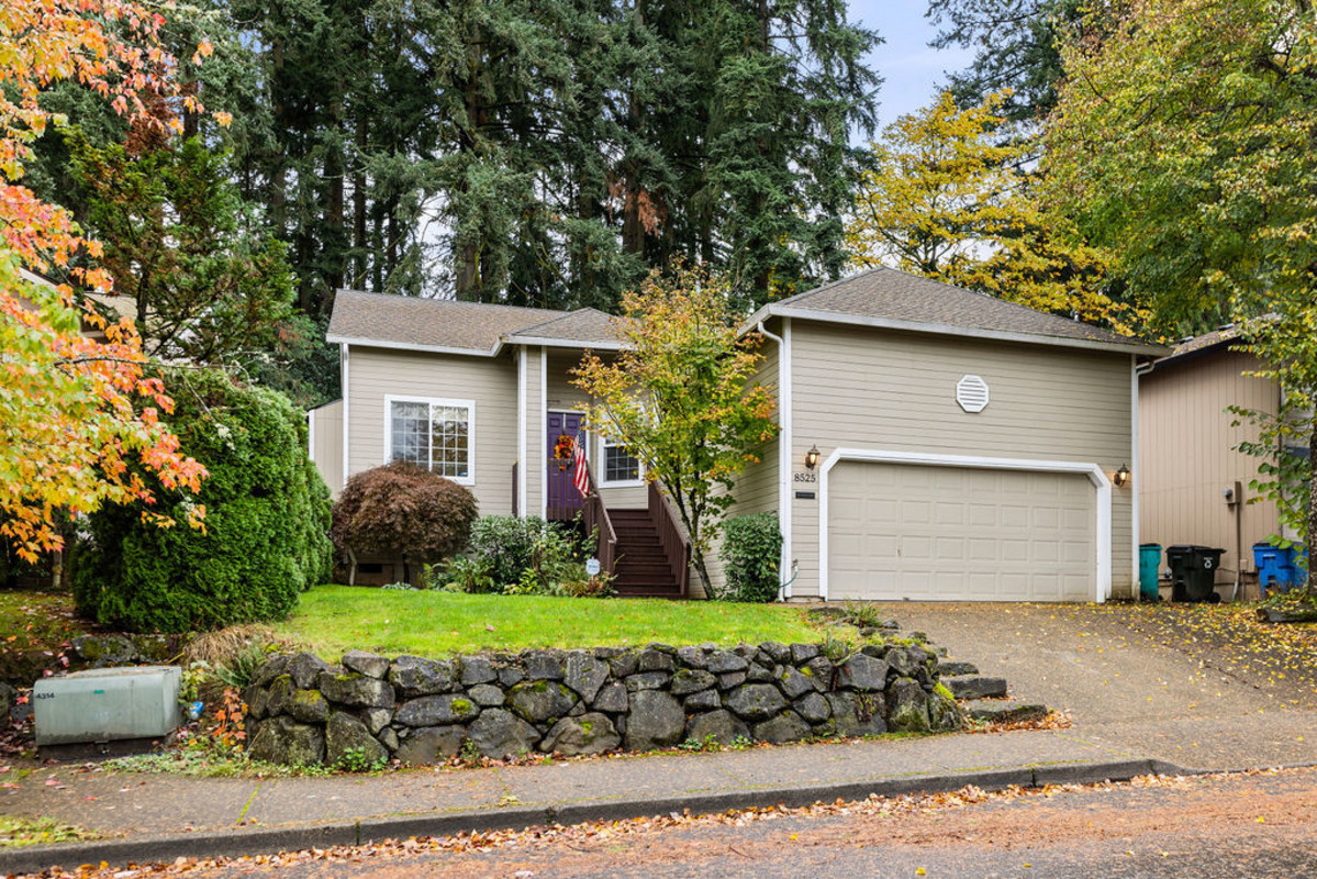 Deborah Blom - 8525 NE 14th Ln - Virtual Tour