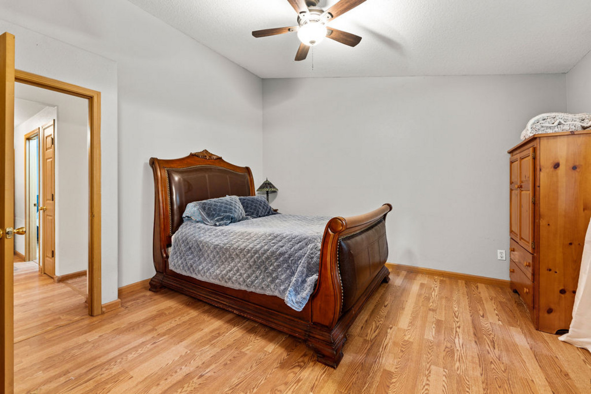 Deborah Blom - 8525 NE 14th Ln - Virtual Tour