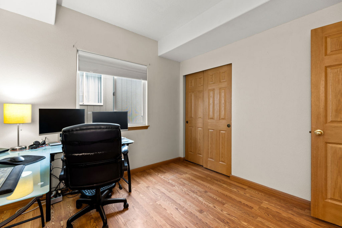 Deborah Blom - 8525 NE 14th Ln - Virtual Tour