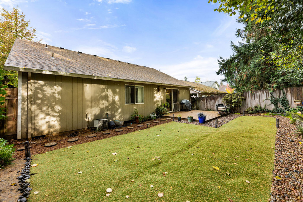 Deborah Blom - 8525 NE 14th Ln - Virtual Tour