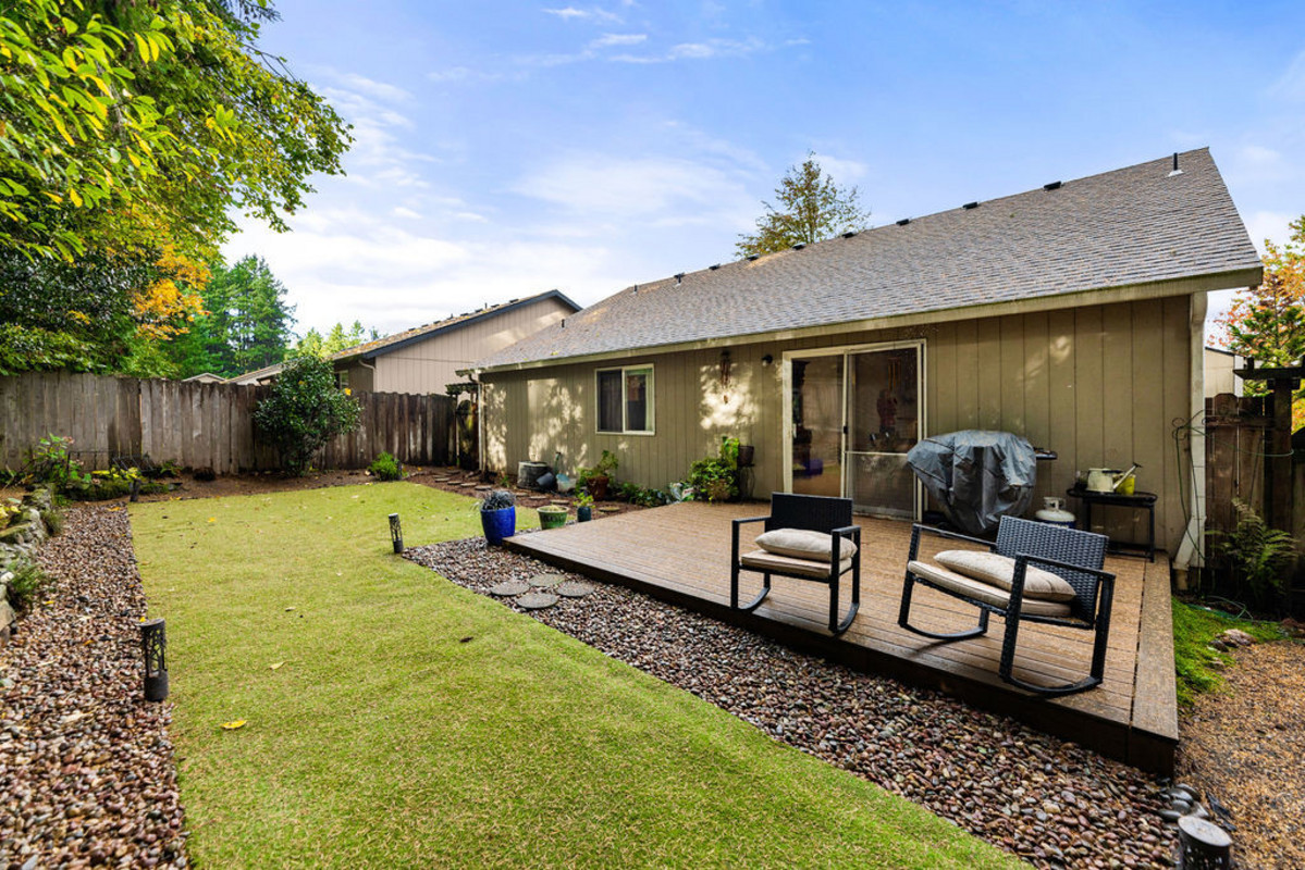 Deborah Blom - 8525 NE 14th Ln - Virtual Tour